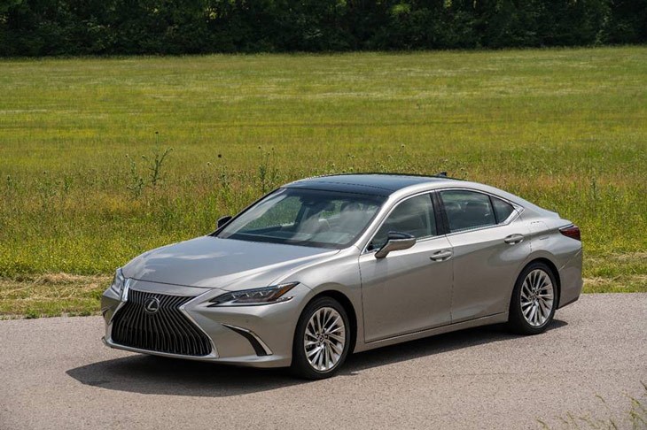 Lexus Rolls Out Special Deals on ES350 and LS500