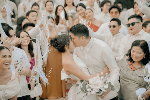 A Wedding Celebration Of Elegance, Minimalism, And The Sea