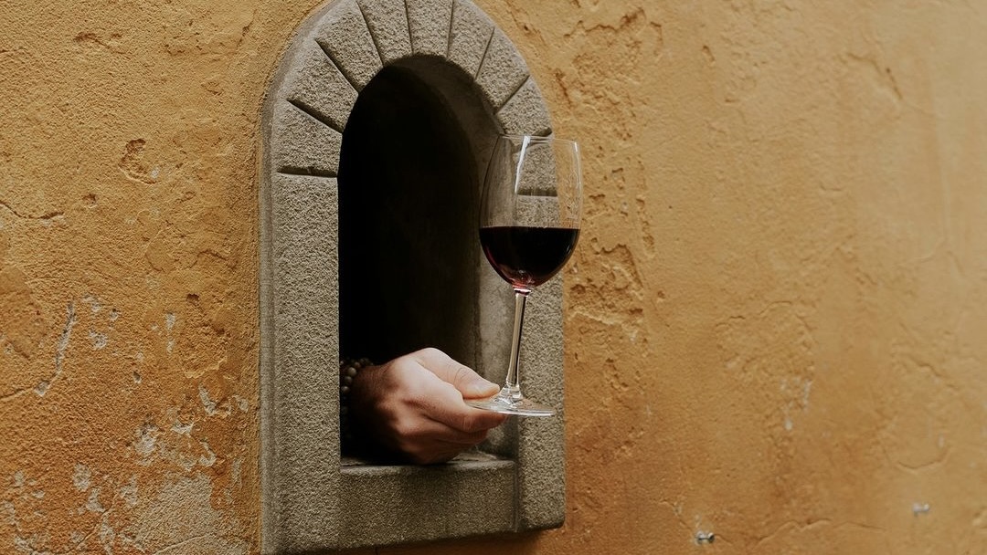 The Return Of Florence's Centuries-Old Wine Windows